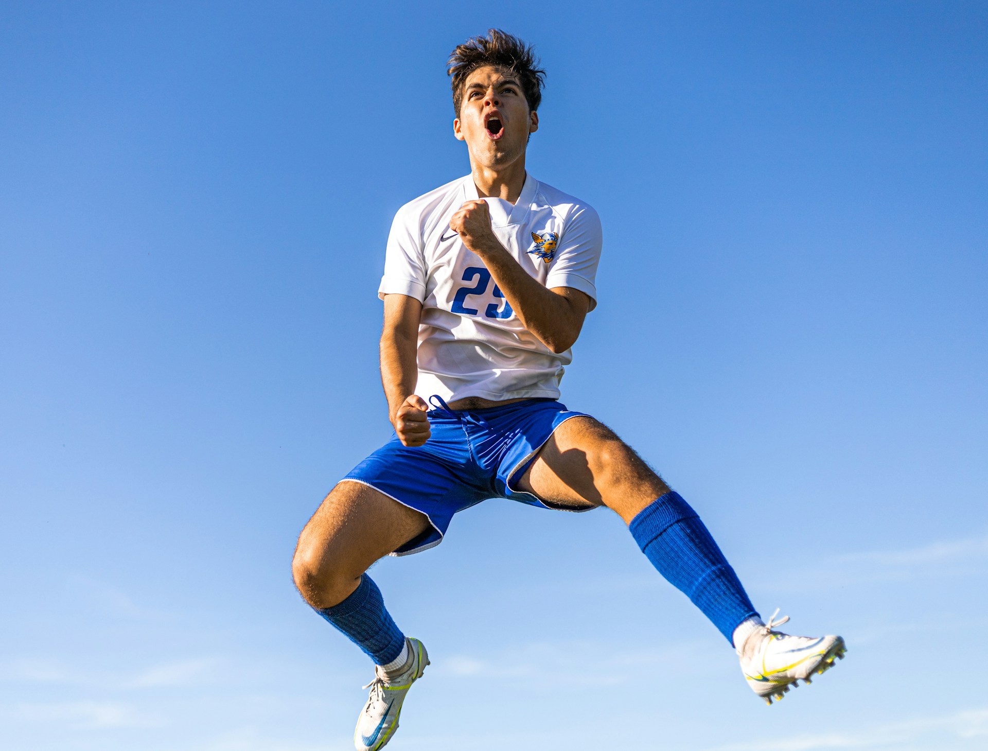 Confidence vs. Cockiness: Key Differences and How to Build True ...